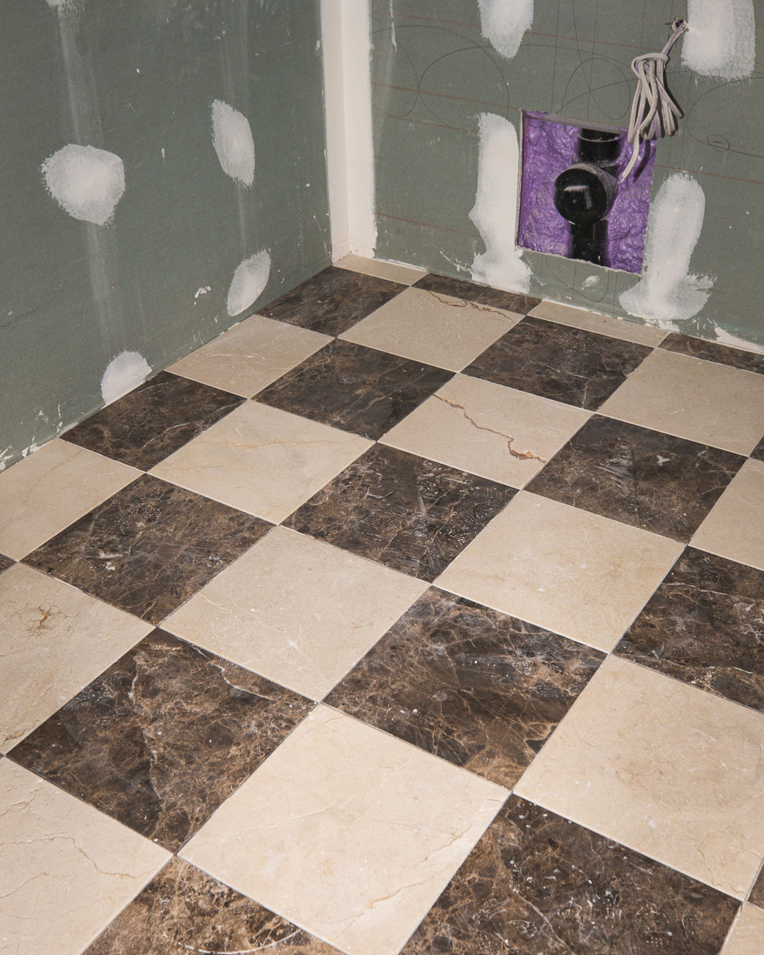 Chocolate Tile – Montana Labelle Lifestyle